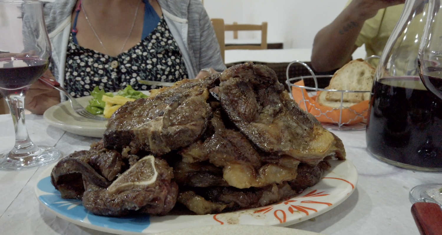 Carne de Capado: Tradição e Sabor na Gastronomia Portuguesa - Comer ...